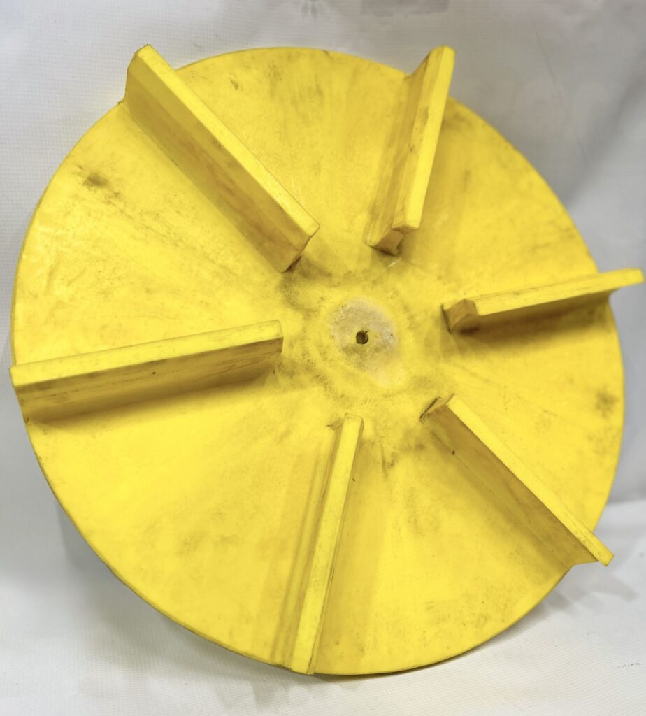 1308904 SAM 20" Poly Spinner, Clockwise - Double D Services Inc.